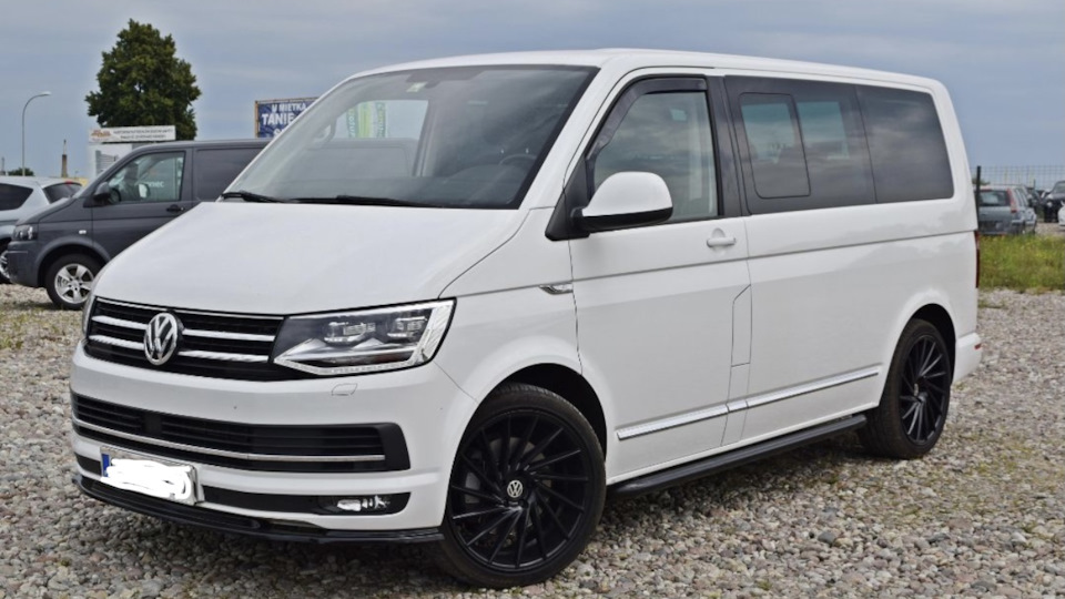 Ключ и открытие крышки багажника — Volkswagen Multivan (T6), 2 л, 2017 ...
