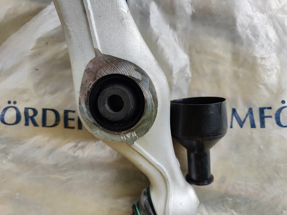 #33. Volkswagen Touareg NF — Замена сайлентблоков переднего поперечного ...