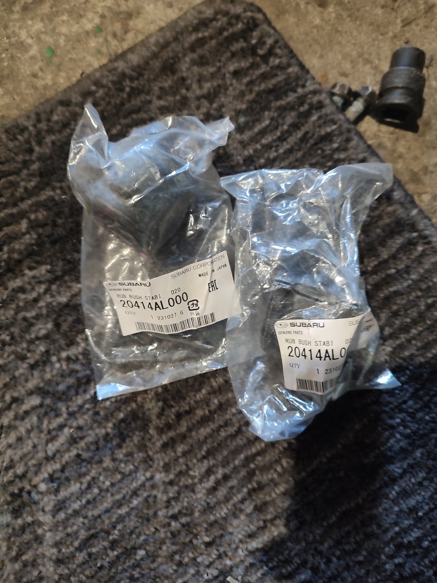 Замена стоек и втулок стабилизатора — Subaru Outback (BS), 2,5 л, 2019 ...