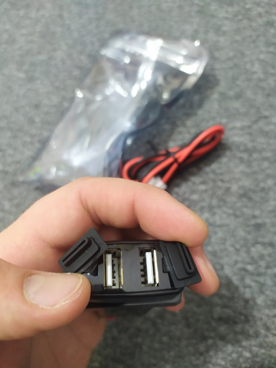 розетка usb — Mitsubishi Outlander (1G), 2,4 л, 2004 года | аксессуары ...