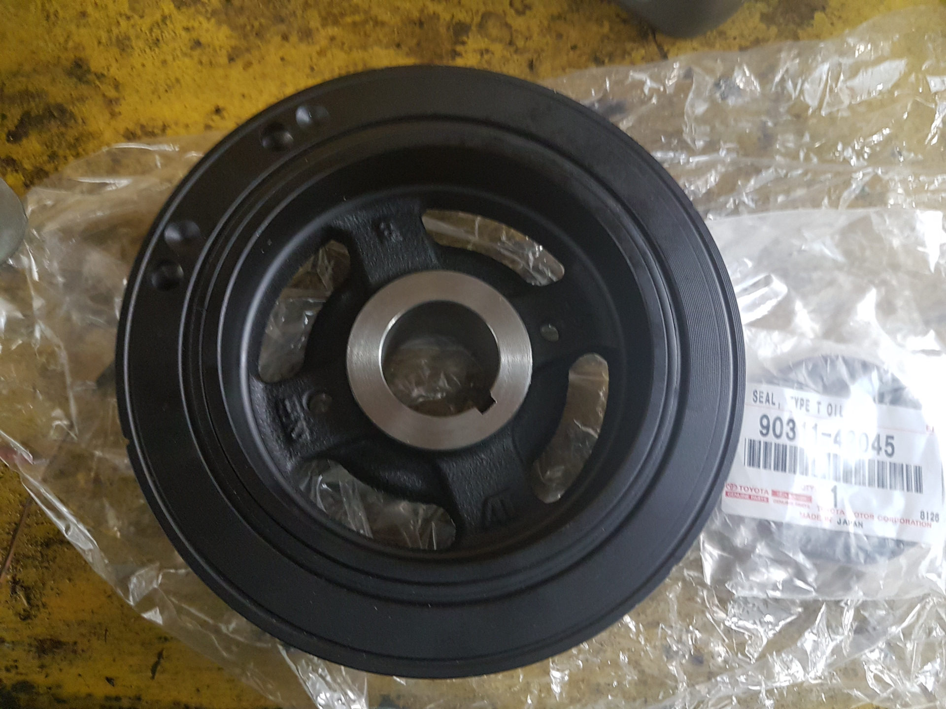 Заменил шкиф и сальник коленвала… — Toyota Land Cruiser Prado 120 ...