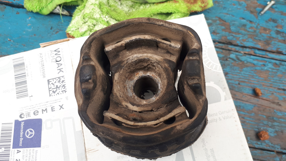 A2103505908 Ремкомплект опоры подрамника Mercedes | Запчасти на DRIVE2