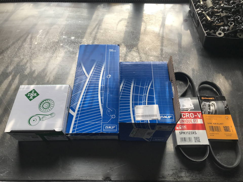 Замена ГРМ — Volvo XC70 III, 2,4 л, 2008 года | плановое ТО | DRIVE2