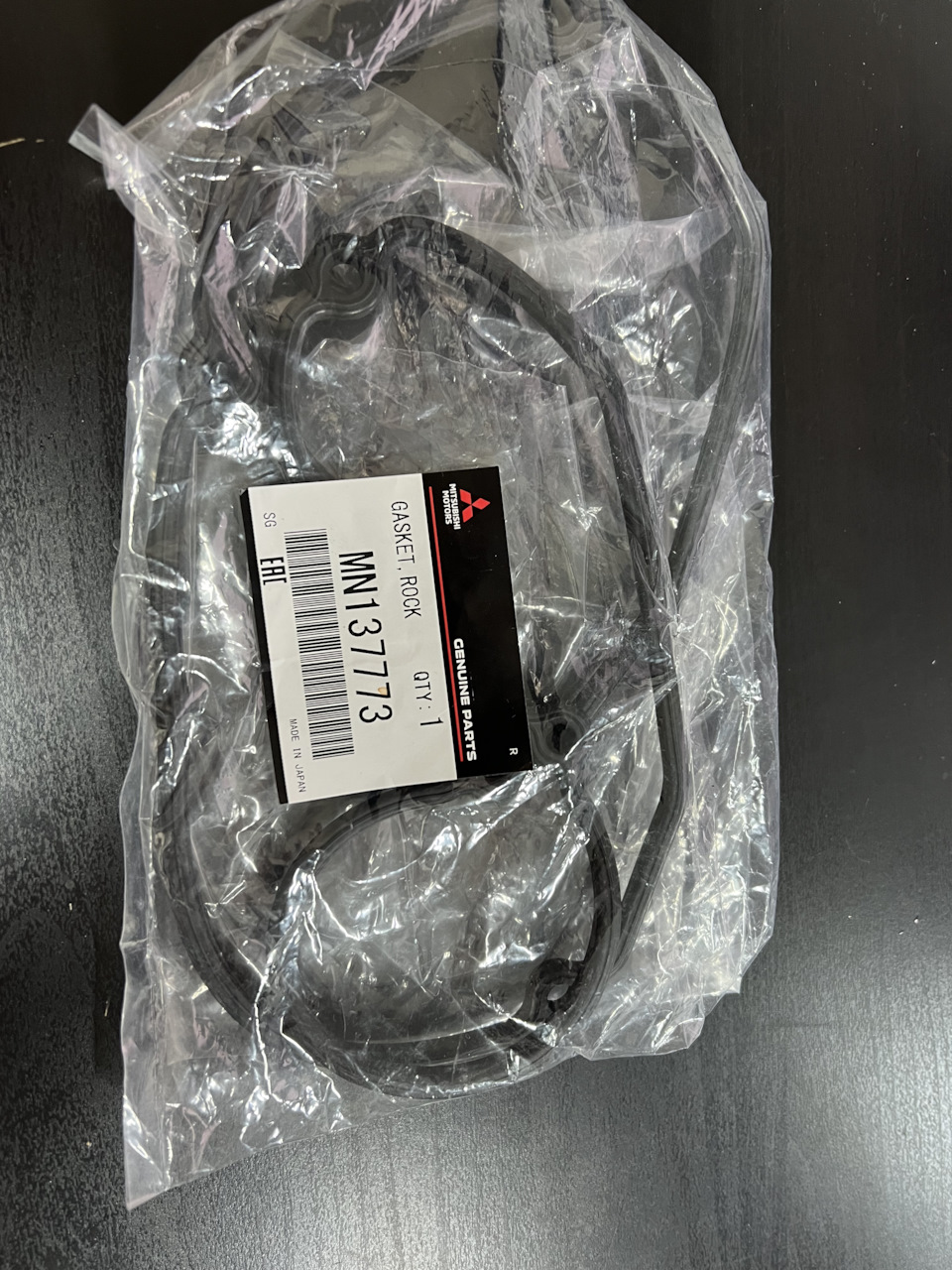 Снова прокладка крышки клапанов — Mitsubishi Pajero (4G), 3,8 л, 2007 ...