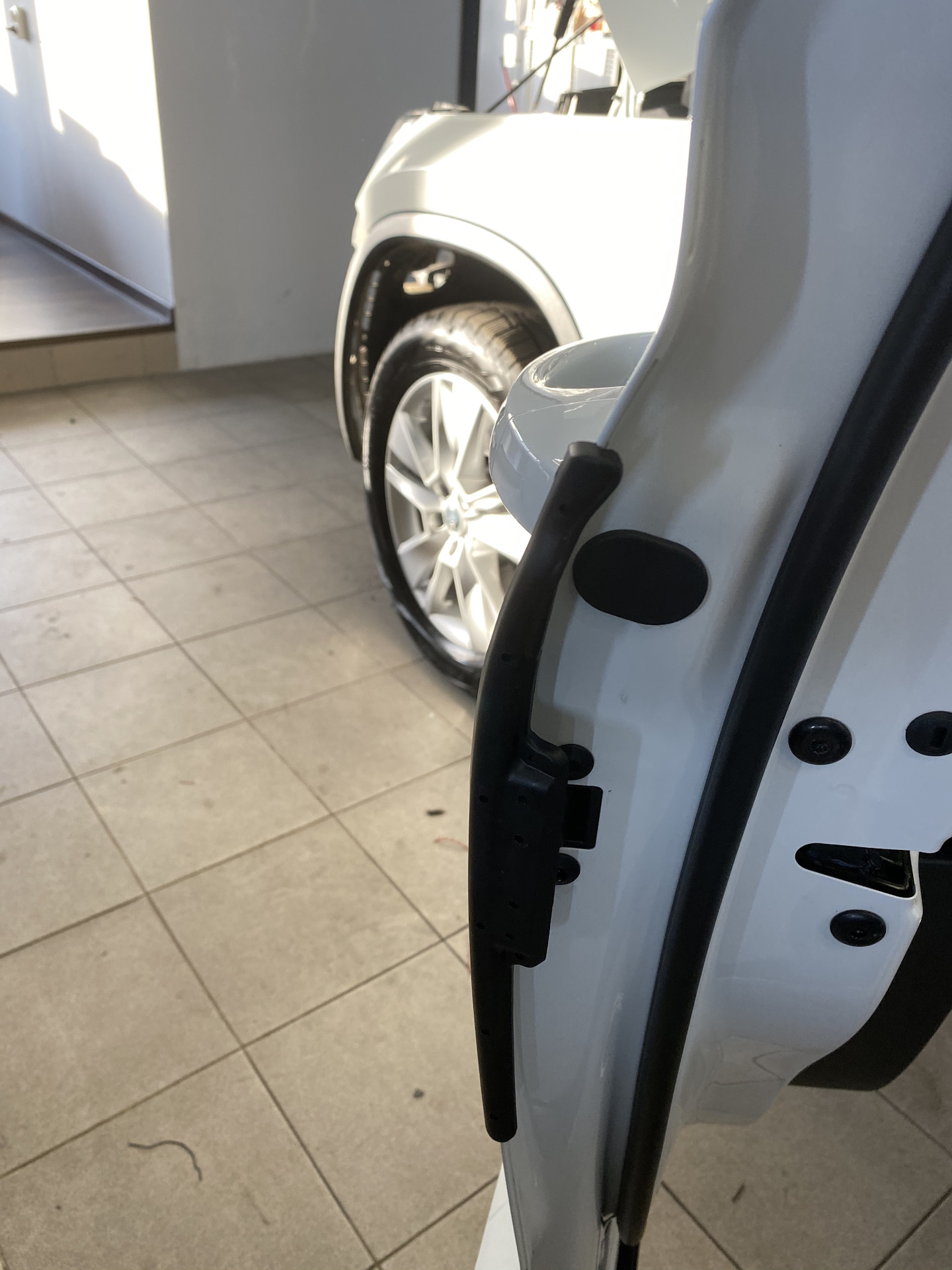 Установка защитных кромок на двери — Skoda Kodiaq (1G), 2 л, 2018 года ...