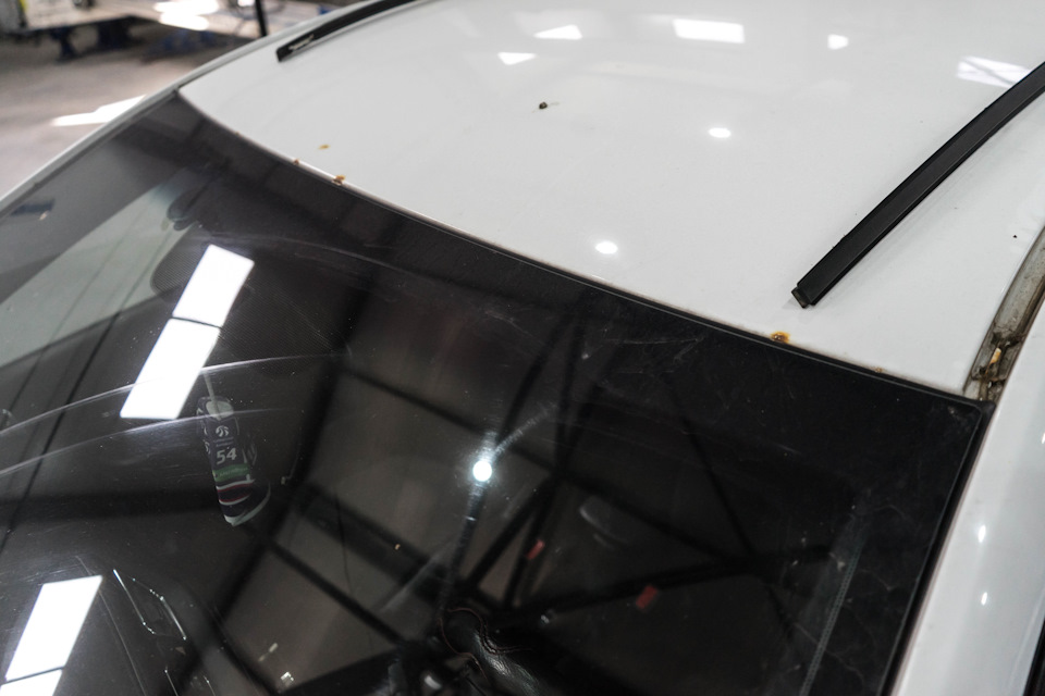 Клипса дверного уплотнителя — Volkswagen Jetta VI, 1,4 л, 2014 года ...