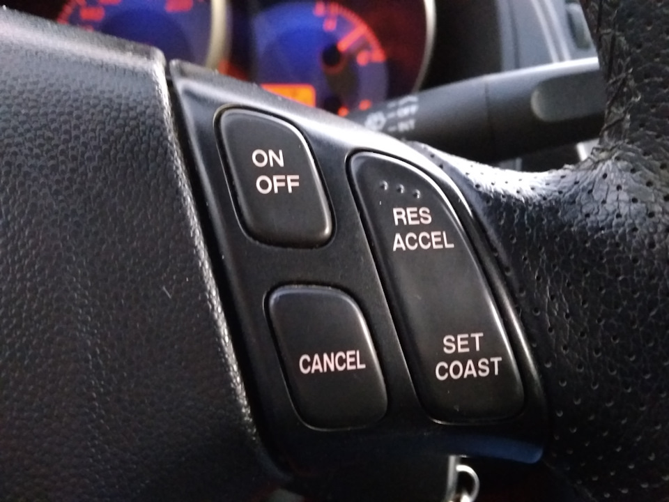 Замена подшипника ролика натяжителя — Mazda 6 (2G) GH, 2 л, 2010 года ...