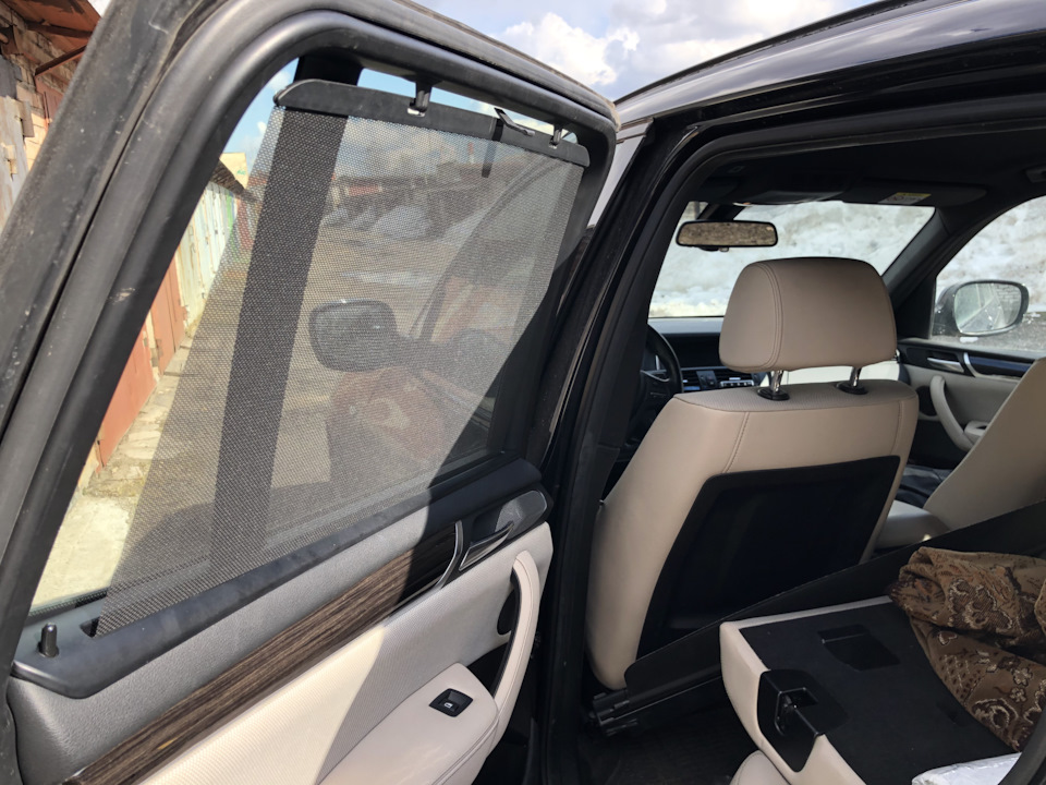Опция [S417A] Солнцезащитная штора окна двери задней — BMW X3 (F25), 2 ...