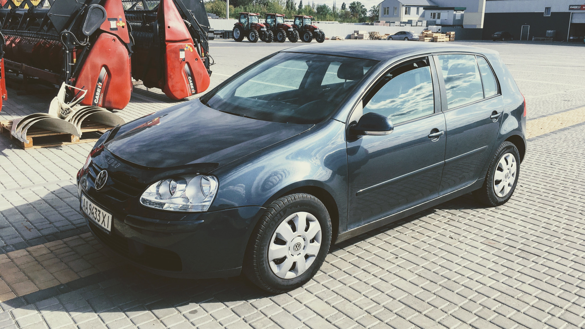 Volkswagen Golf Mk5 1.6 бензиновый 2005 | V MPI Blue Graphit на DRIVE2