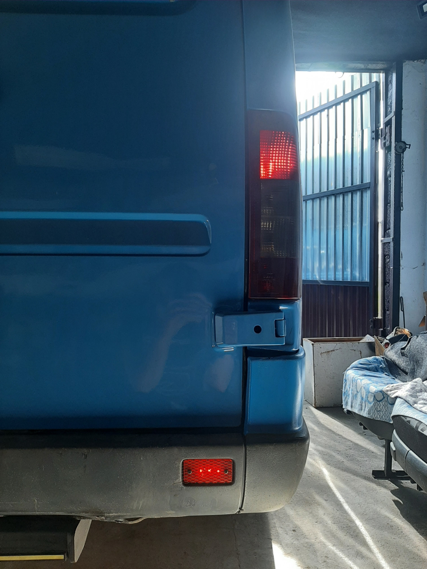 Дополнительные задние габариты. — Mercedes-Benz Sprinter (1G), 2,9 л ...