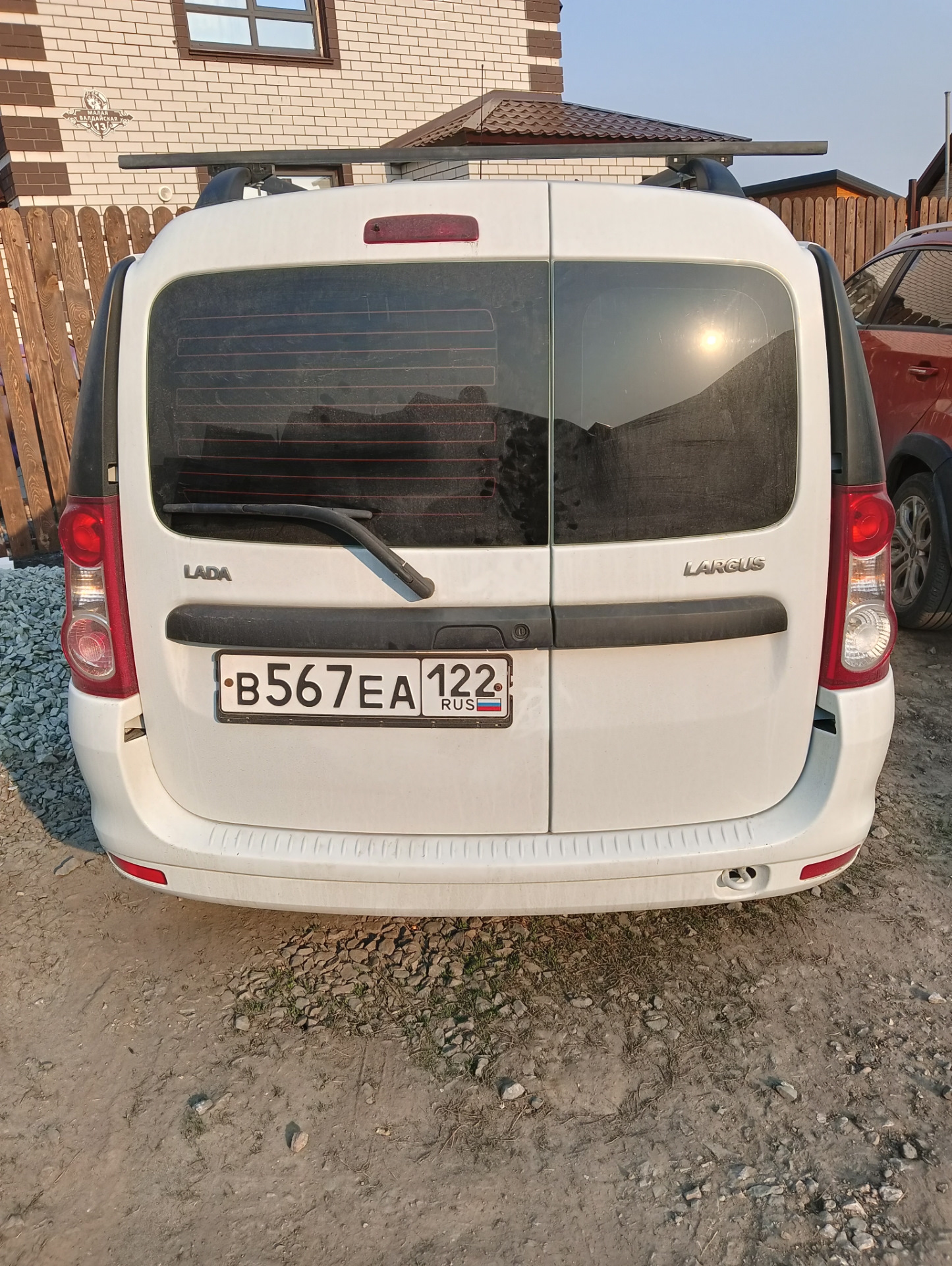 Накладка на задний бампер — Lada Ларгус, 1,6 л, 2018 года | аксессуары ...