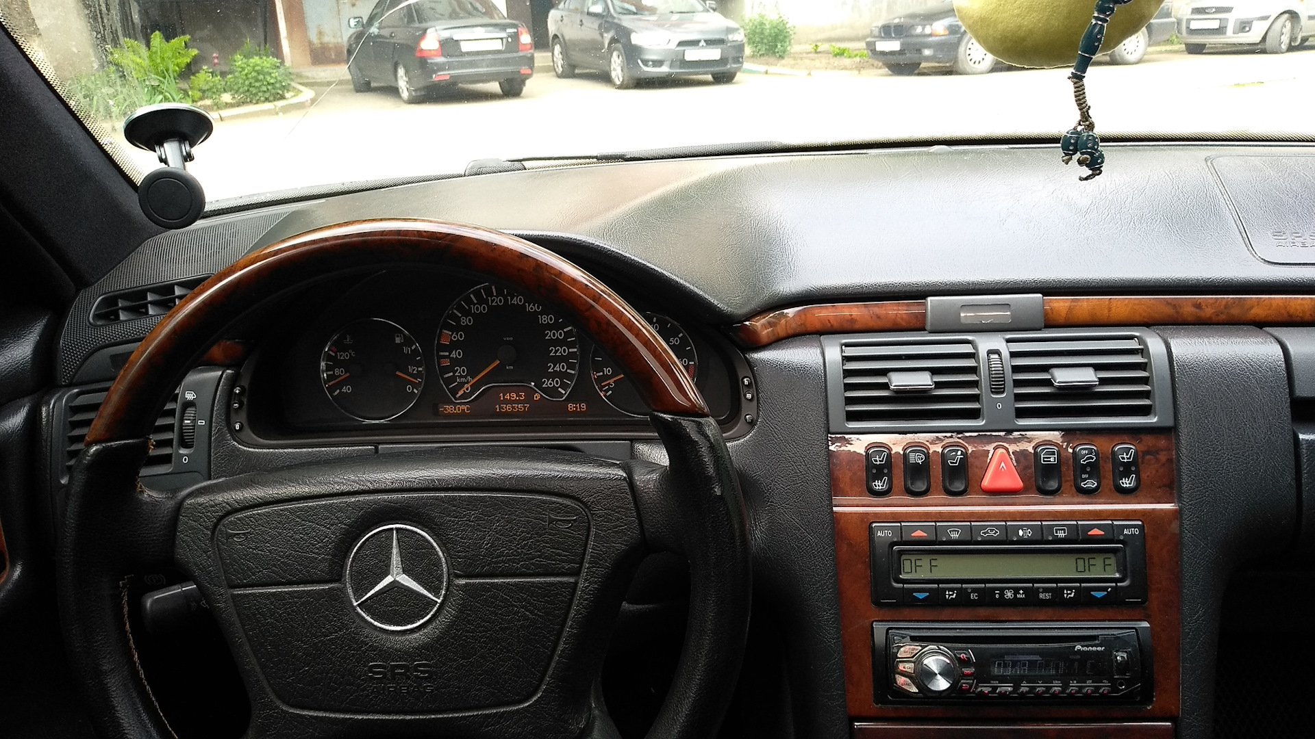 Немного фоток) давно тут не был — Mercedes-Benz E-class (W210), 4,3 л, 1998 года | просто так ...