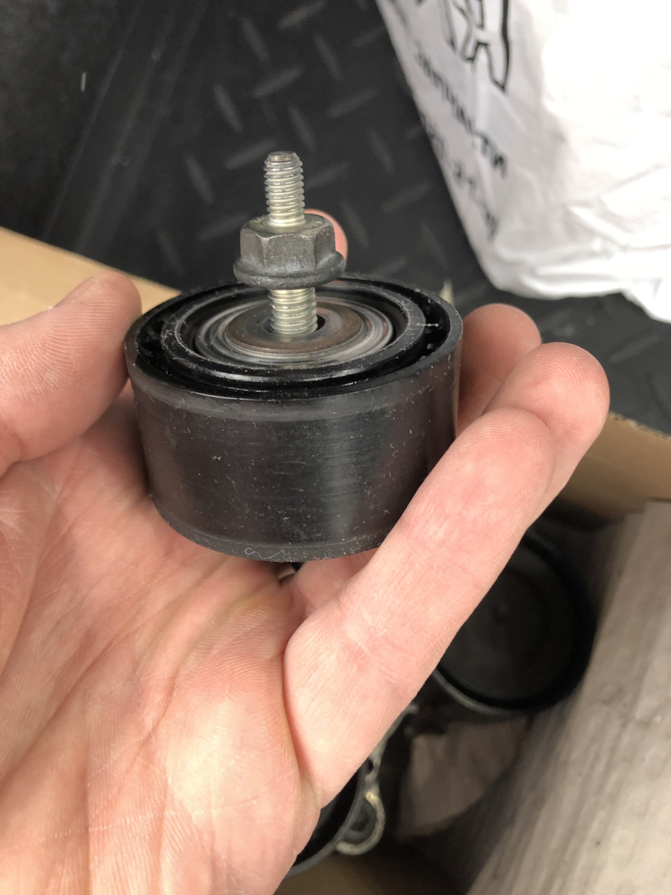 Замена демпфера КК, подушек двс и опору раздатки. — BMW 5 series (F10 ...