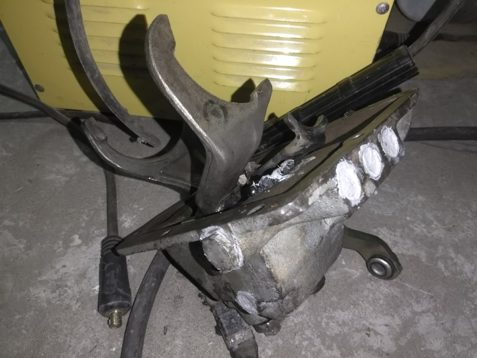 Замена амортизаторов и салентблоков — Dodge Ram, 5,7 л, 2010 года ...