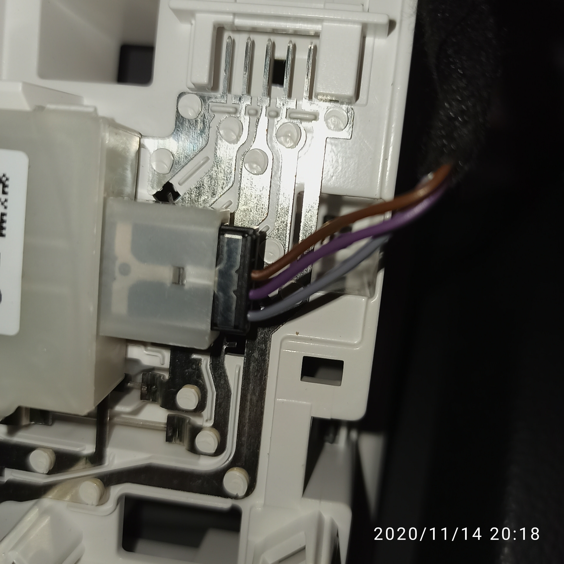 Потолочный плафон с микрофоном. Помогите подключить. — Audi A3 ...