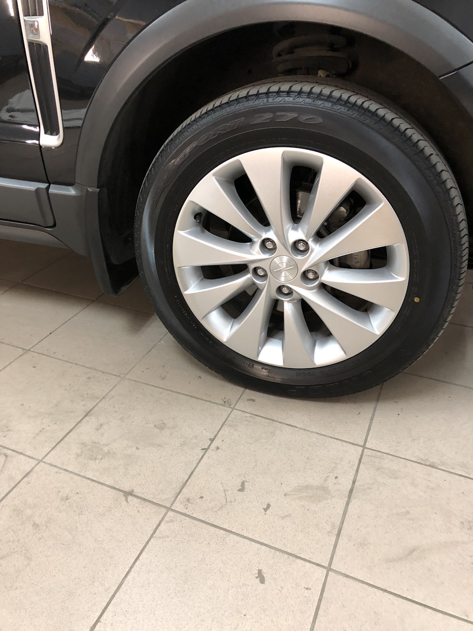 Замена лобового стекла — Volvo XC60 (1G), 2,4 л, 2012 года | кузовной ...