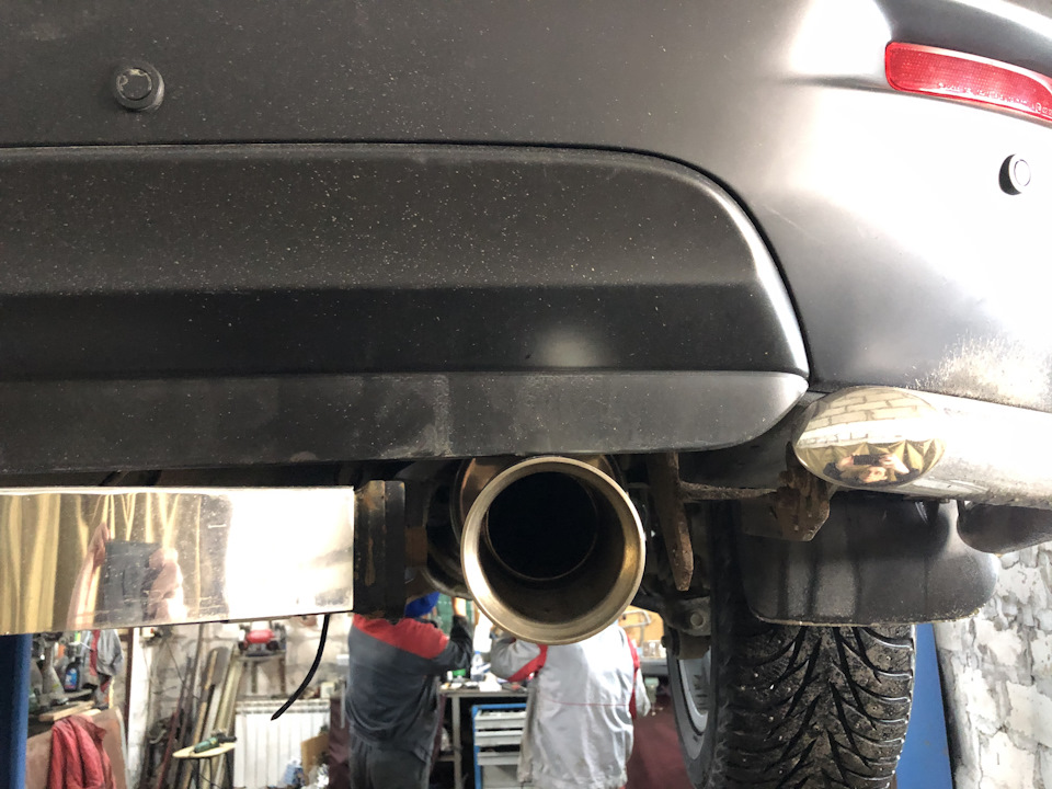 Установка глушителя Modellista — Toyota Highlander (XU40), 3,5 л, 2013 ...