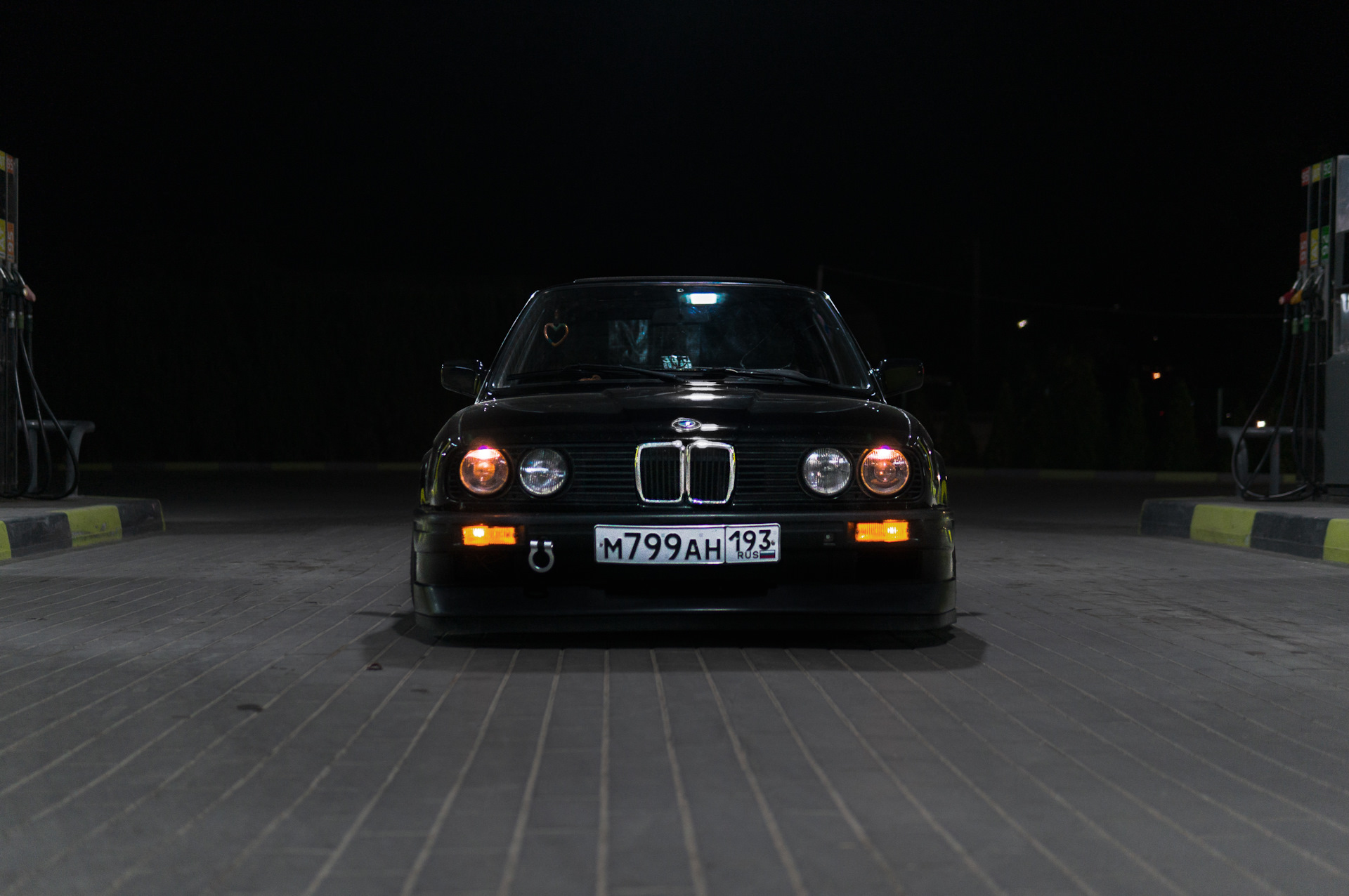 BMW E30 static. Решил описать 4 года постройки — BMW 3 series Coupe ...