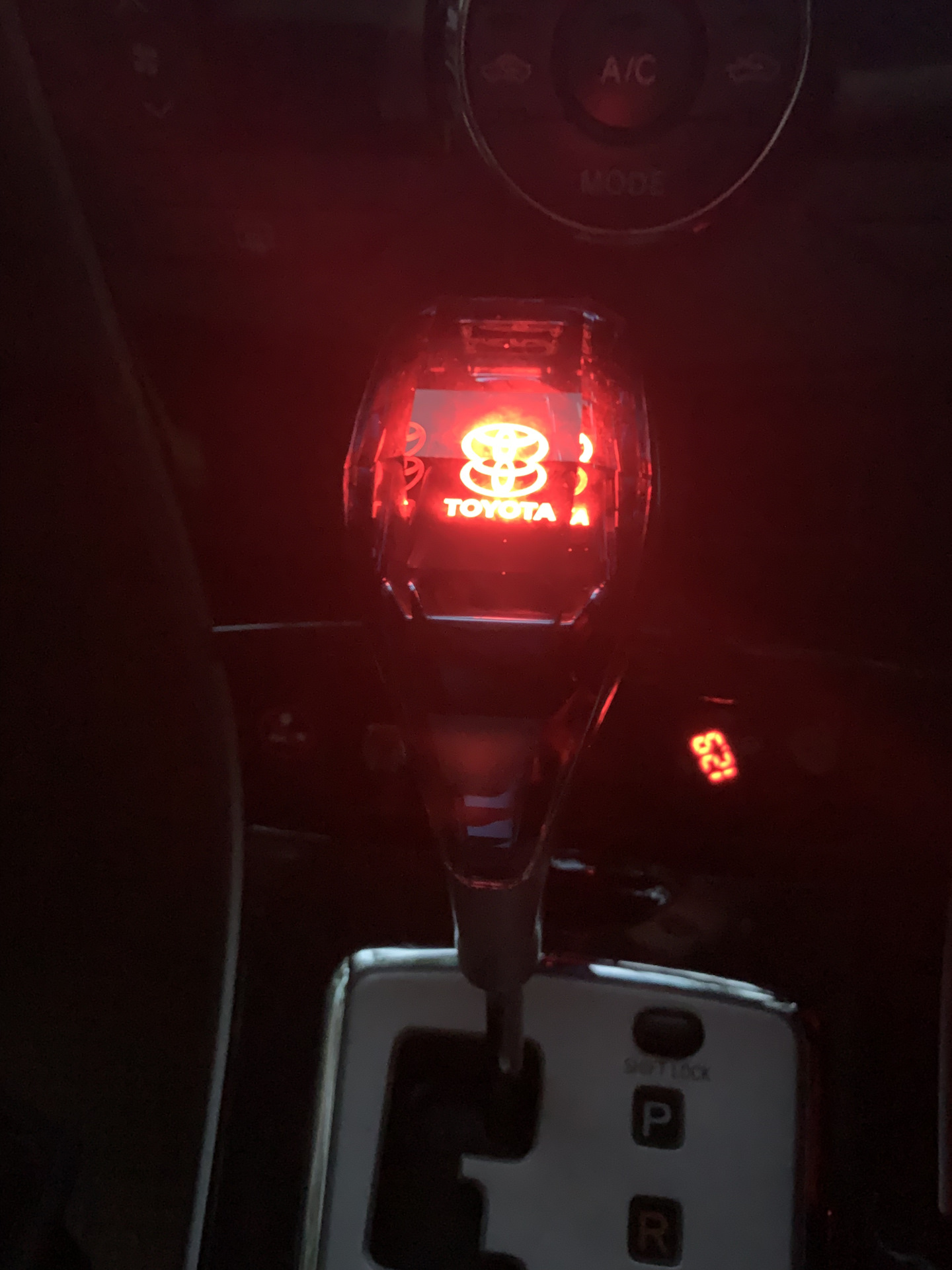 Новая ручка АКПП с Led-подсветкой) — Toyota Corolla Axio (E140), 1,5 л ...