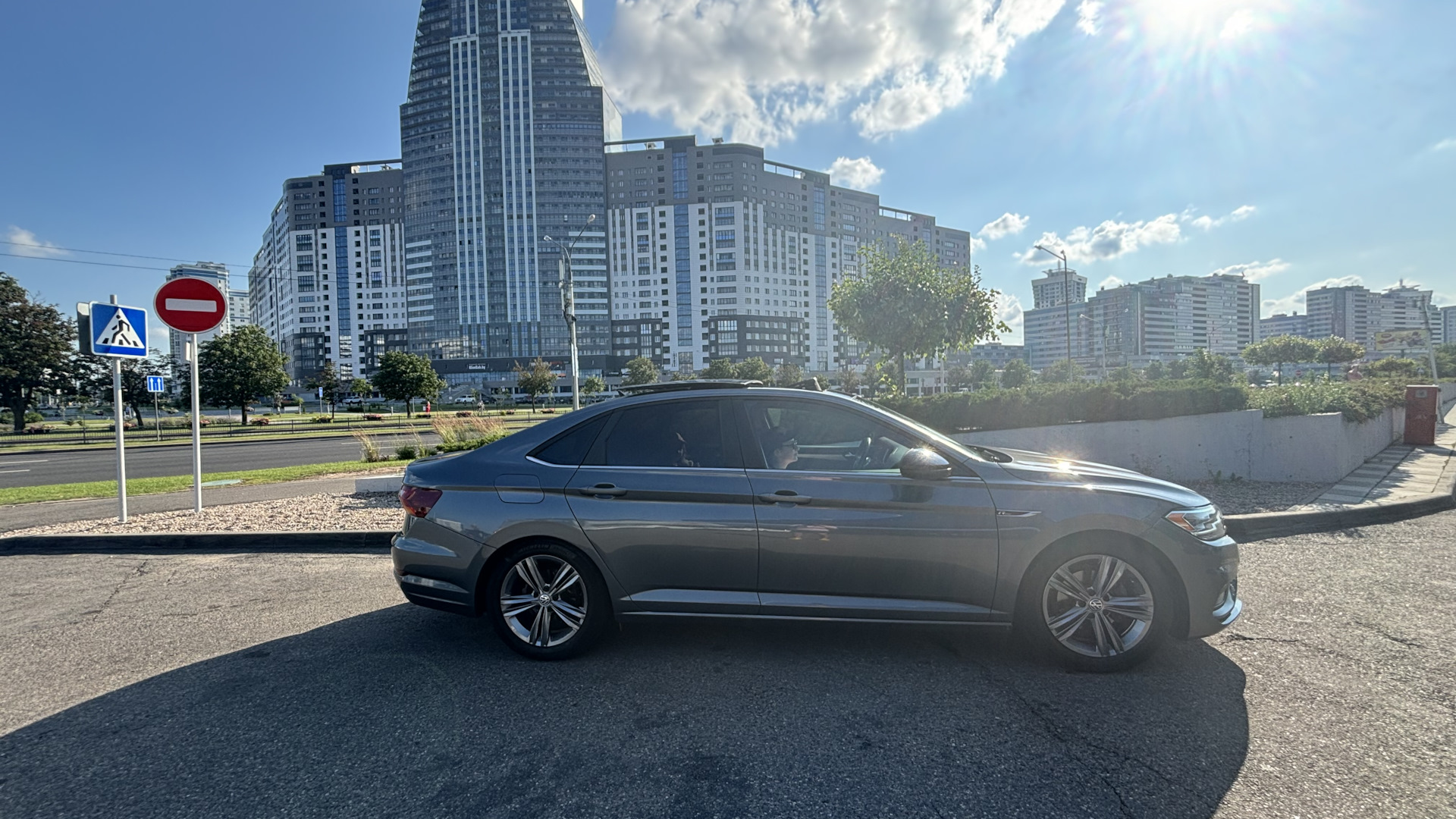 Volkswagen Jetta VII 1.4 бензиновый 2019 | R-Line на DRIVE2