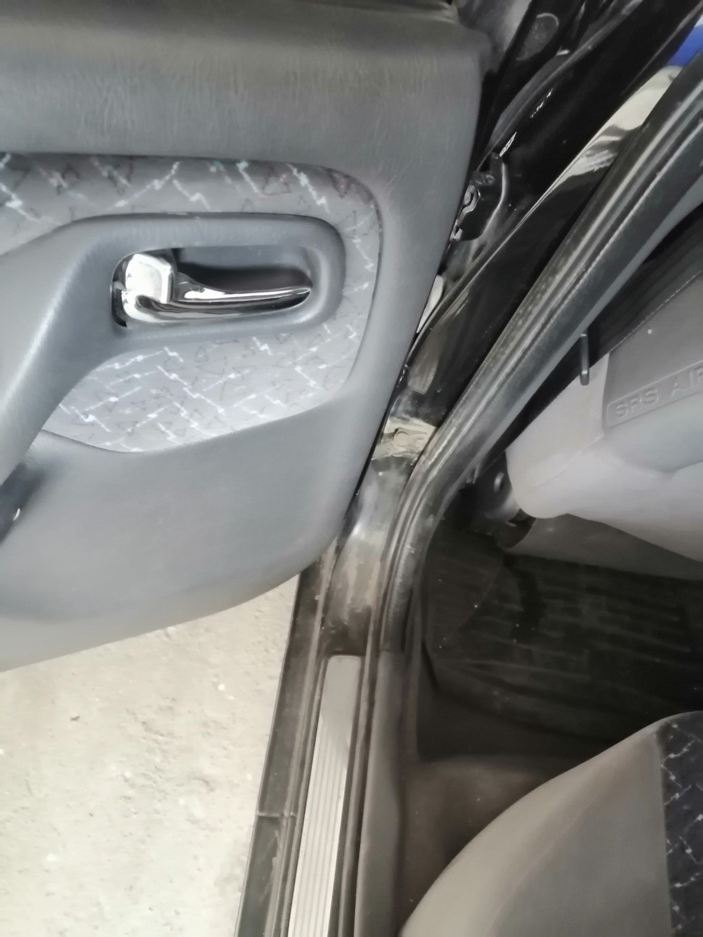 Не выдержал, установил ручки салона. — Nissan Primera (P11), 1,6 л ...
