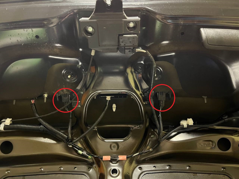 #1 – Замена плафонов подстветки номера на Toyota Camry 55. — DRIVE2