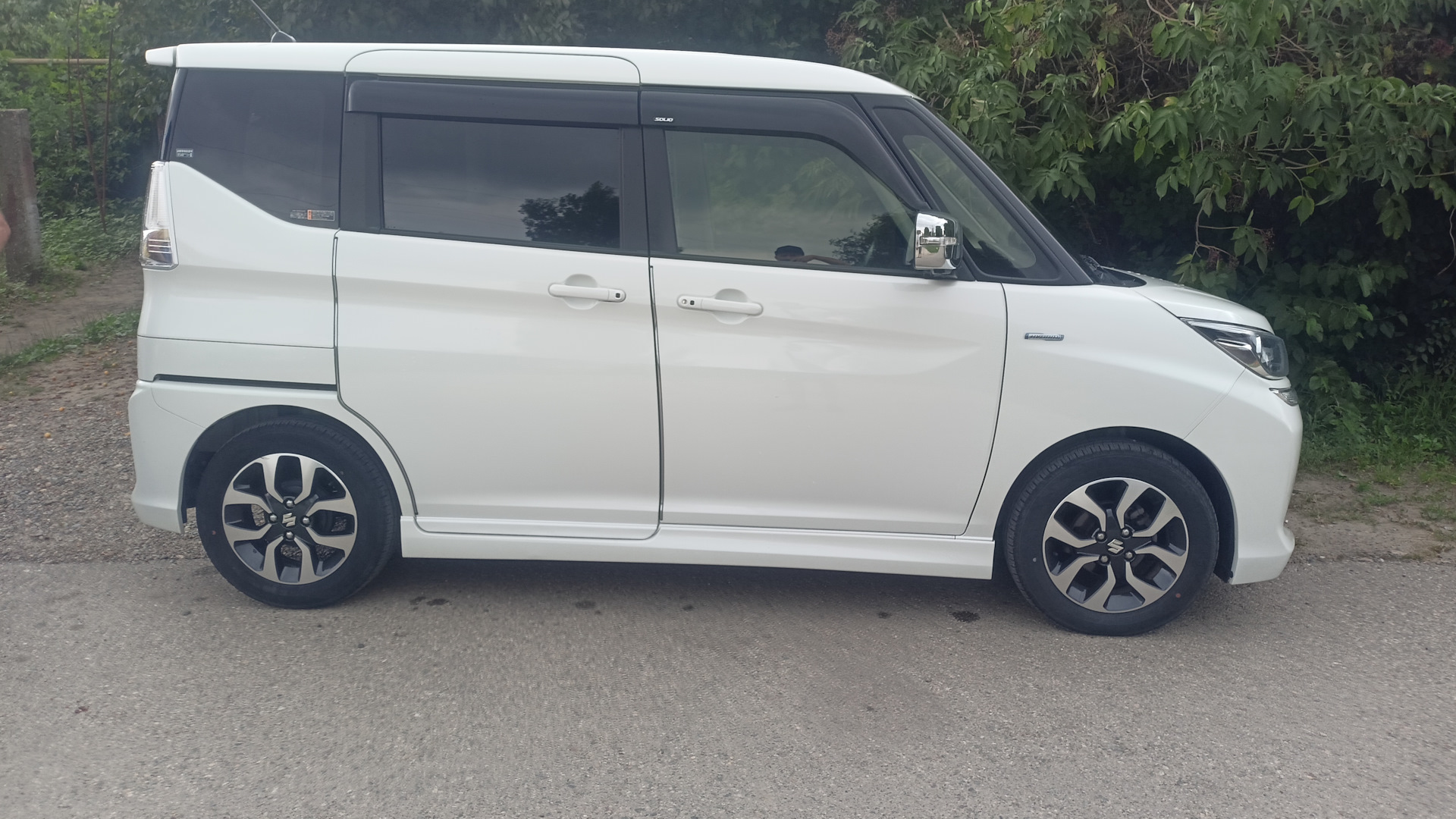 Suzuki Solio (3G) 1.2 гибридный 2017 | бандит на DRIVE2