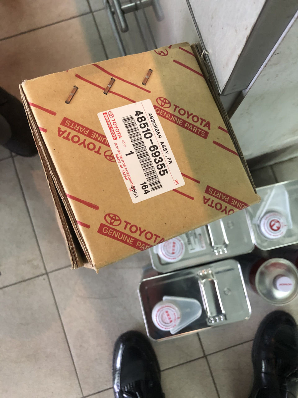 4851069355 Стойка передняя TOYOTA LEXUS | Запчасти на DRIVE2