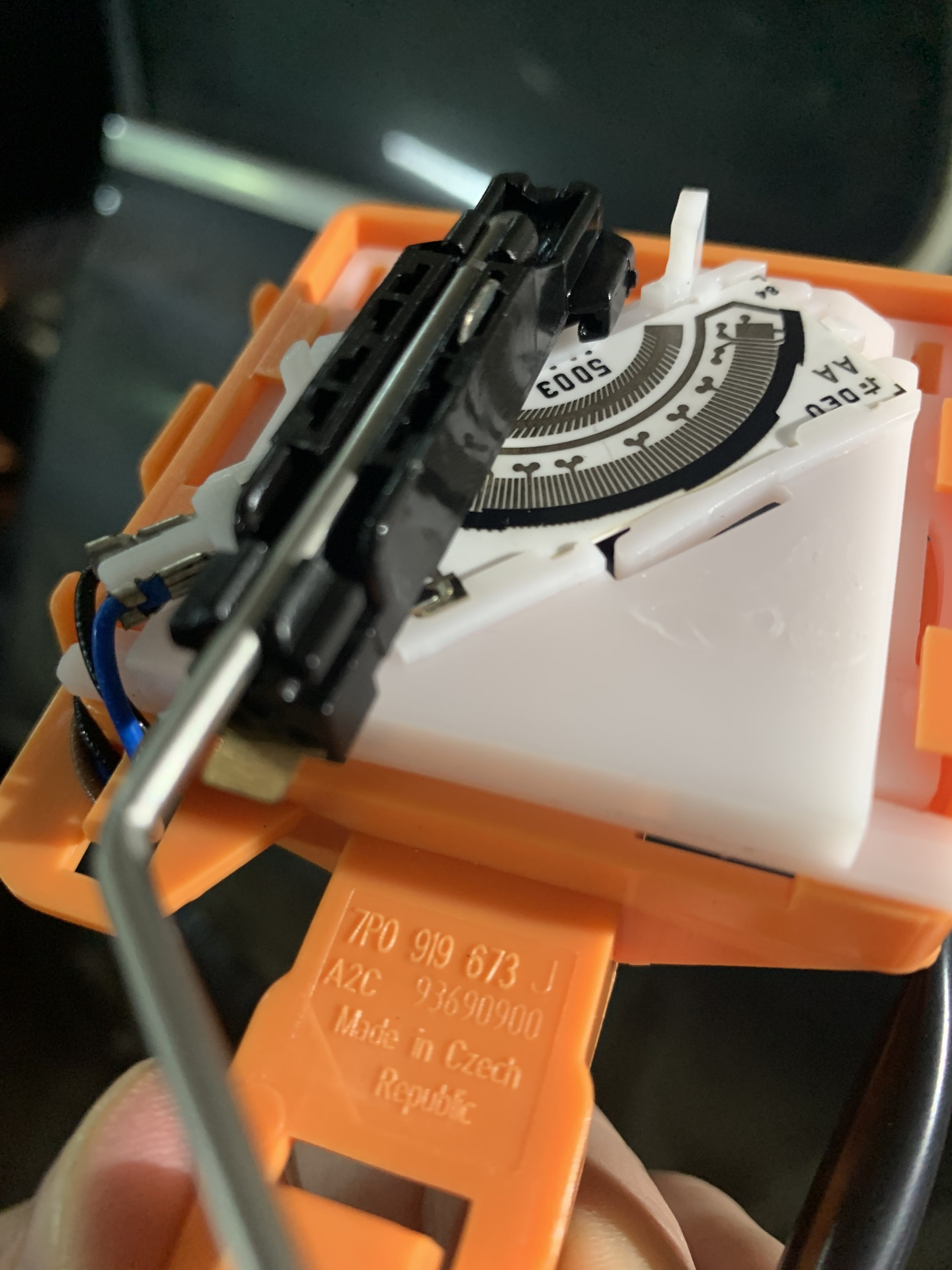 Замена датчиков топлива и форсунки — Volkswagen Touareg (2G), 3,6 л ...