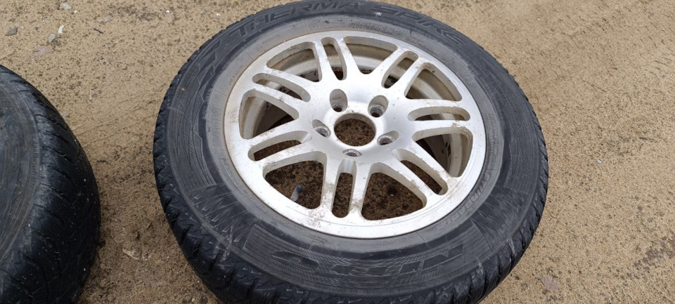 Шины зимние шипованные Nitto 205/65 R15, литые диски 15 5x114,3 на ...