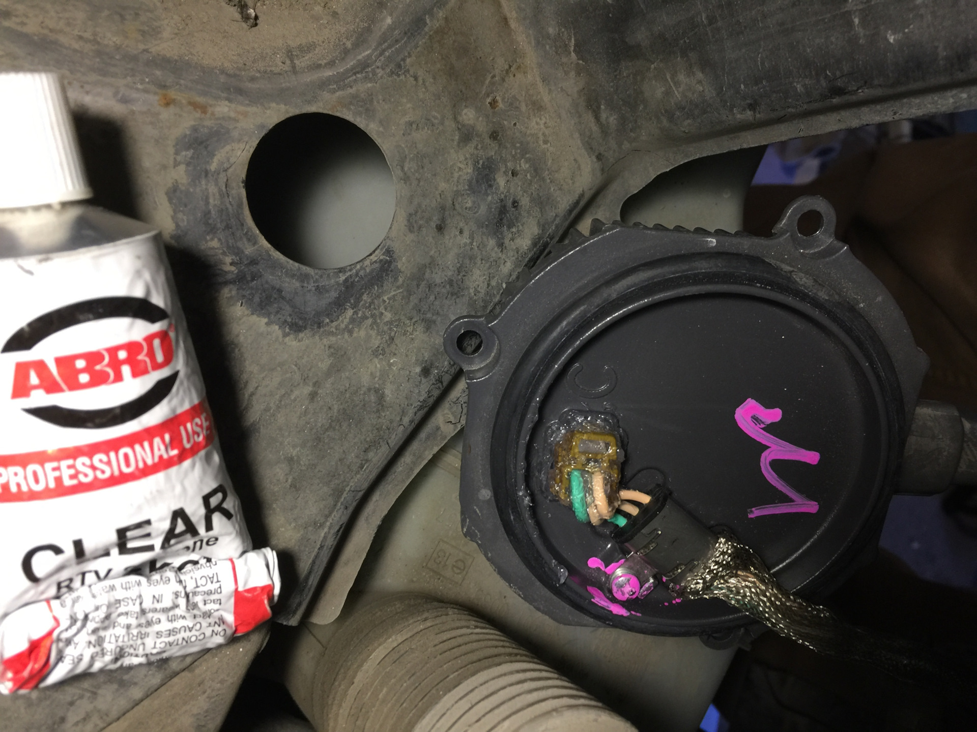 Замена и герметизация Блока розжига ксенона. Замена PCV. — Subaru ...