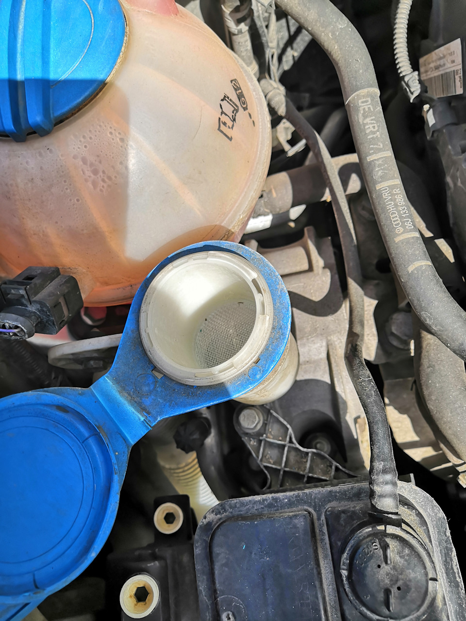 06J133986R Топливный шланг VAG | Запчасти на DRIVE2