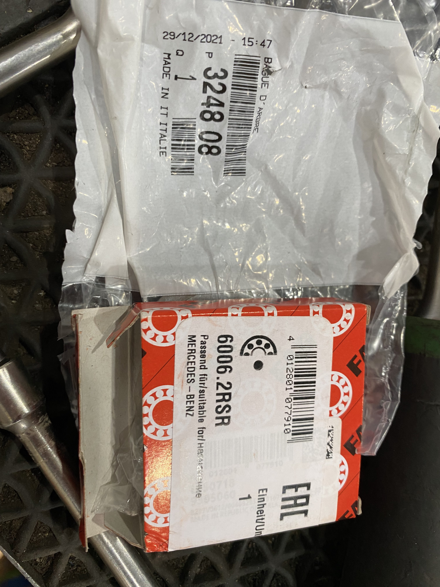 Замена задней нижней опоры двигателя и опорного подшипника — Peugeot ...