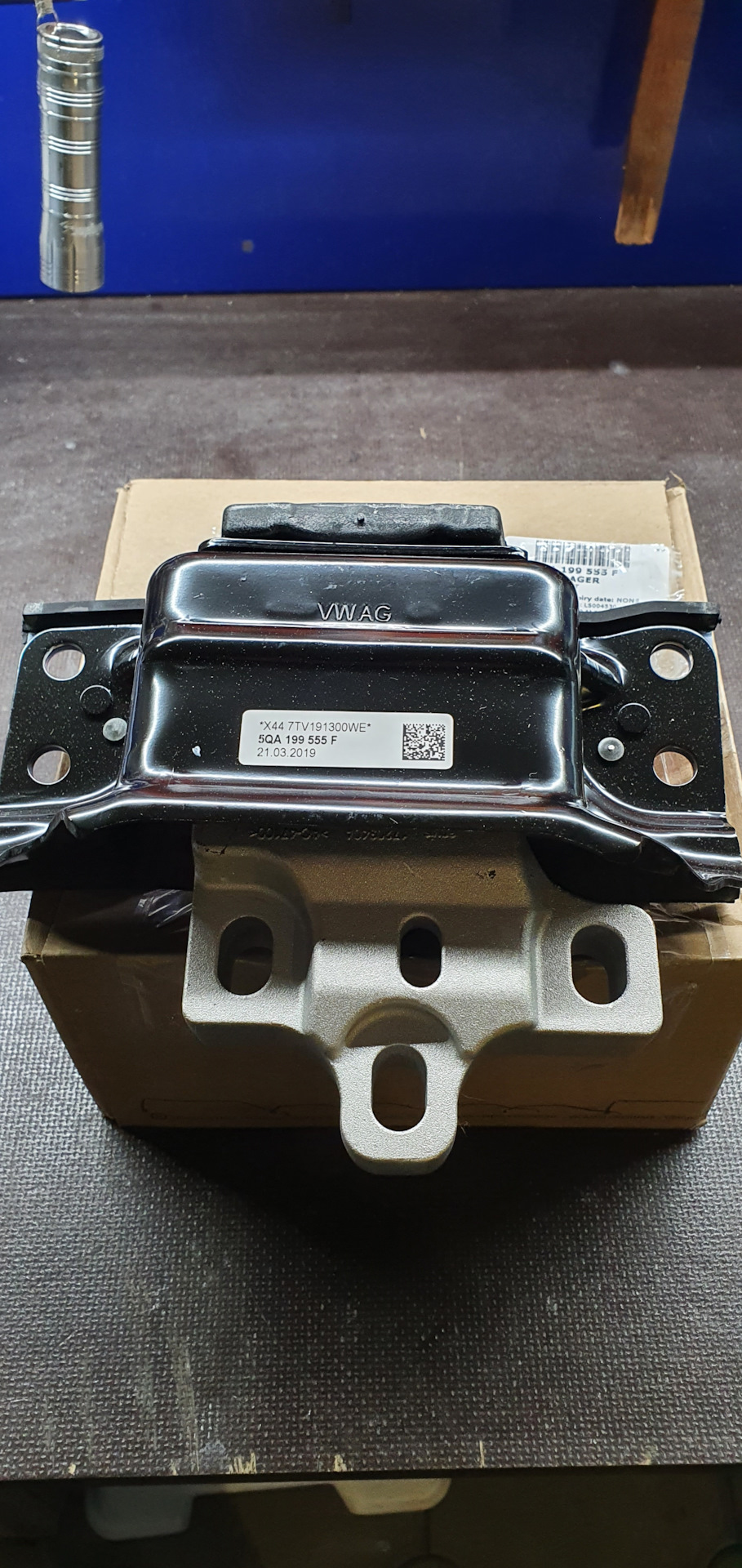 5QA199555F Подушка (опора) КПП VAG | Запчасти на DRIVE2