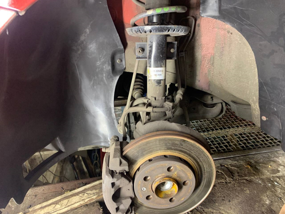 Крыло, подкрылок — Volkswagen Polo Sedan, 1,6 л, 2013 года | своими ...