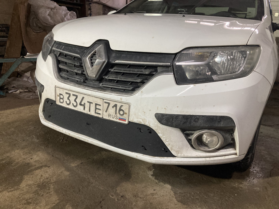 Зимняя заглушка решетки — Renault Logan (2G), 1,6 л, 2019 года ...