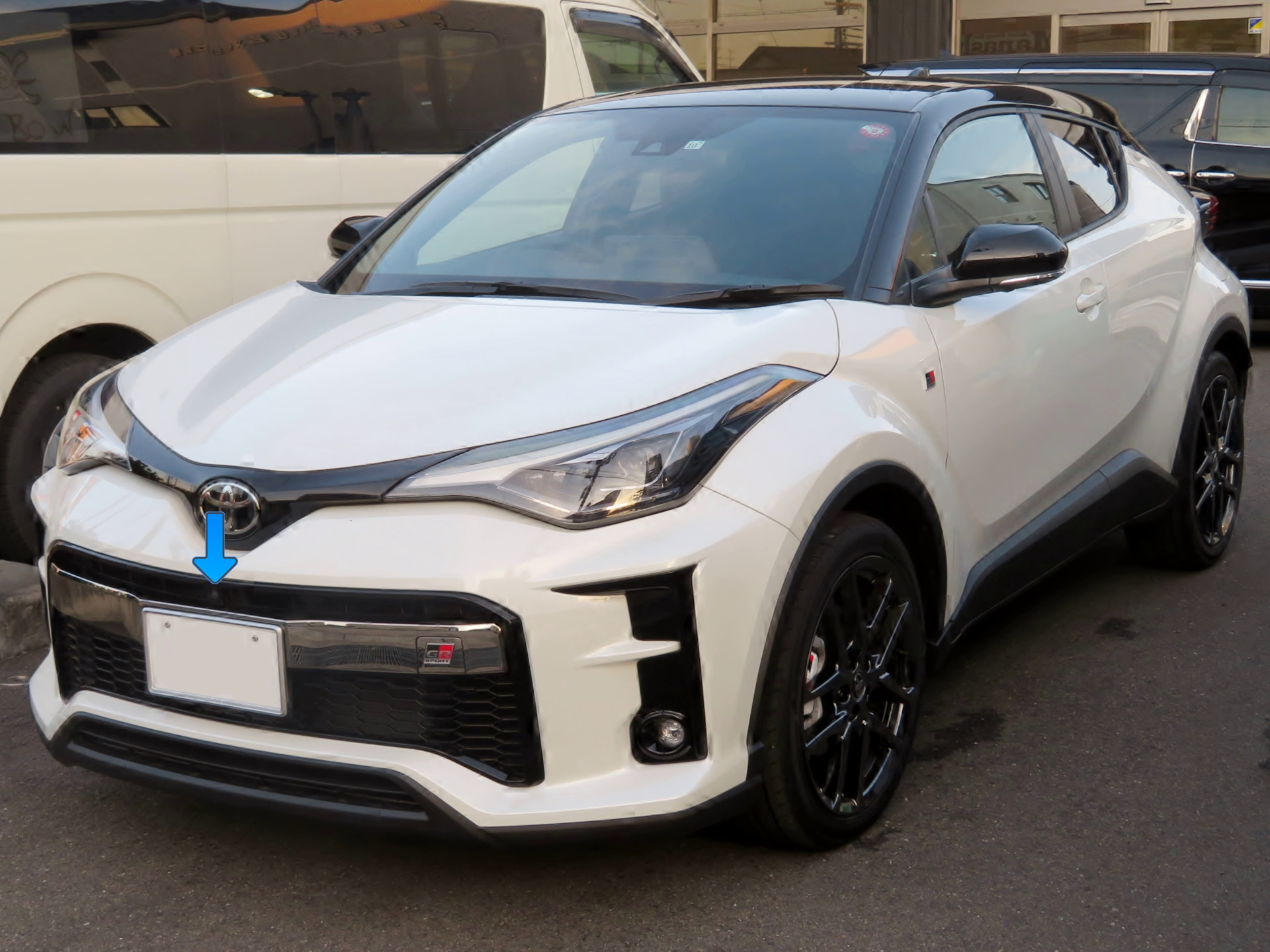 GR Vol.2 — Губа. 52129-10080 — Toyota C-HR, 1,2 л, 2017 года | стайлинг ...