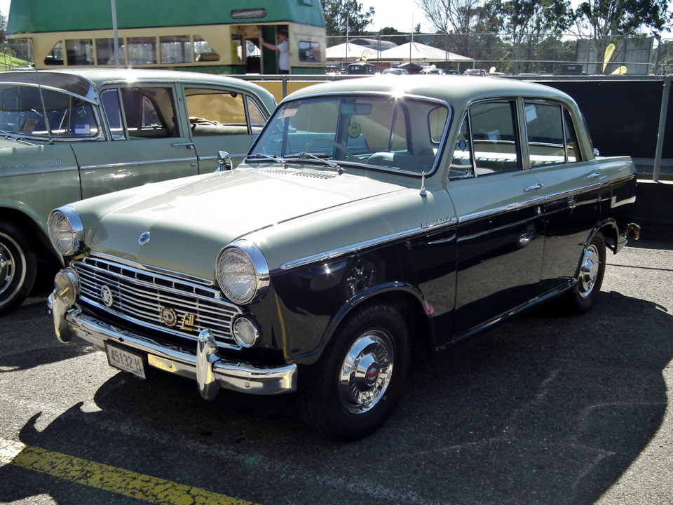 №12 Редкие шильдики. BLUEBIRD 25 ANNIVERSARY — Nissan Bluebird (U11), 1 ...