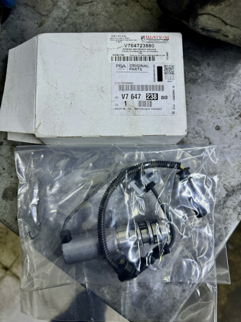 V764723880 Электроклапан масляного насоса ДВС EP6 Peugeot Citroen ...