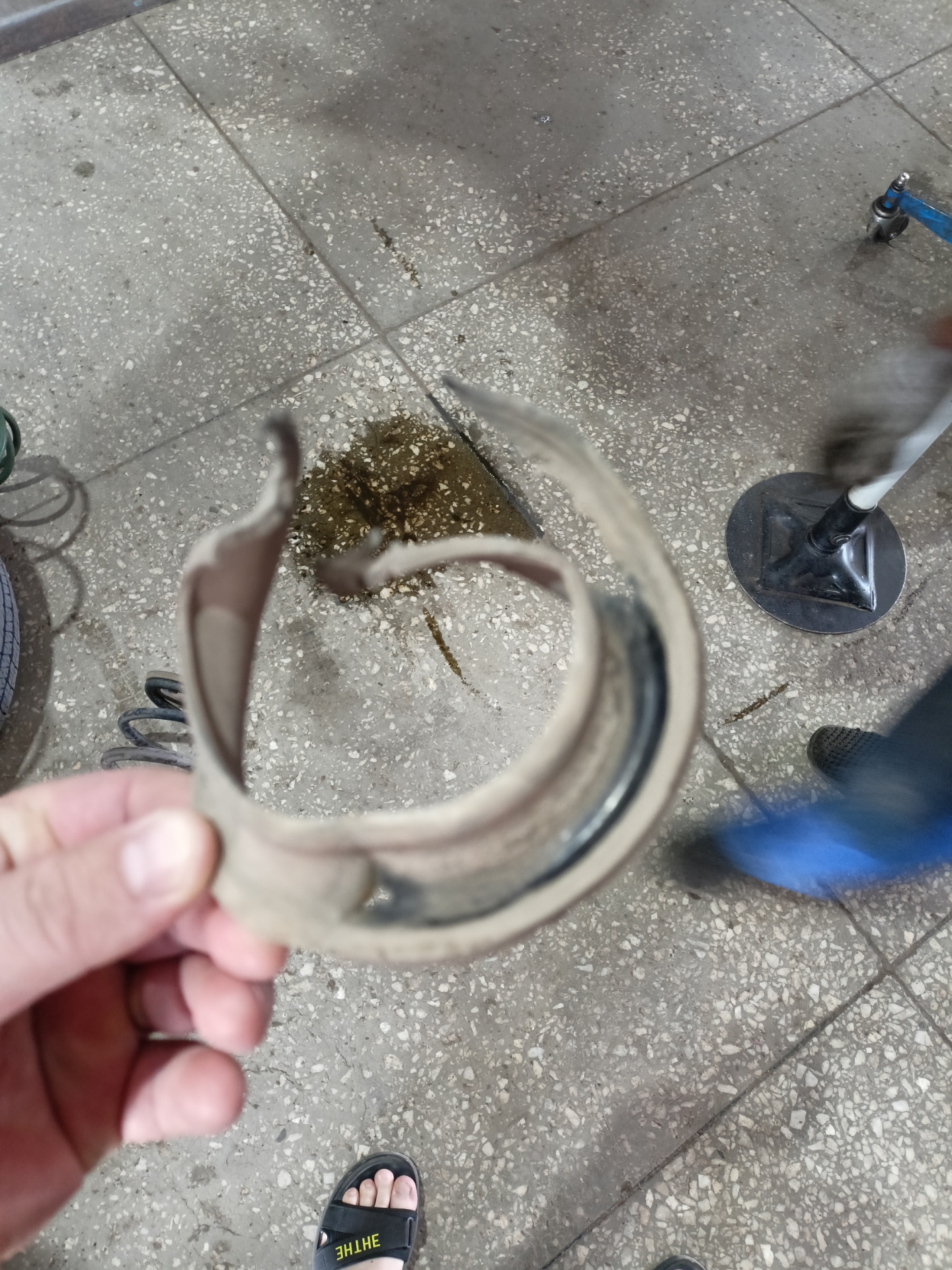 Замена саленблоков подпружиненных задних рычагов — Toyota RAV4 (IV), 2 ...