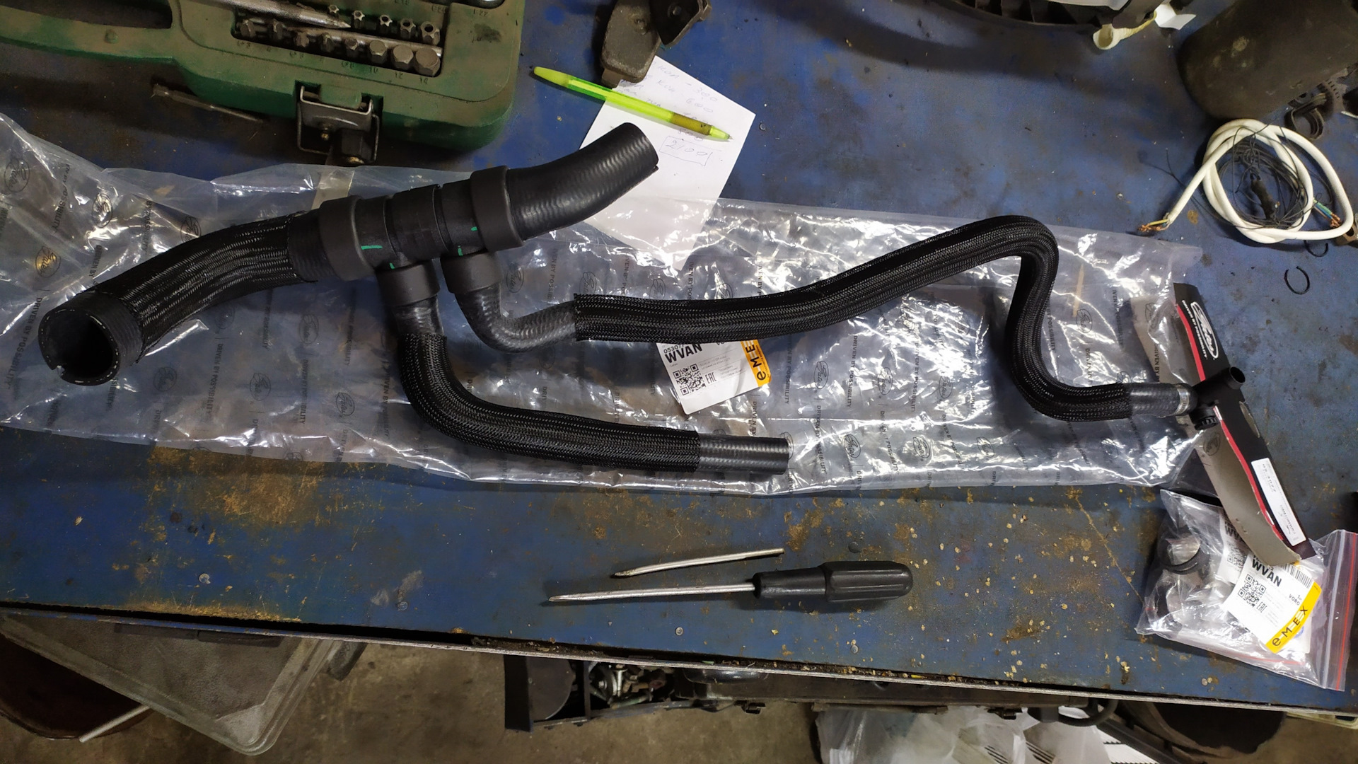 Очередная замена опор стоек, термостата и нижнего патрубка радиатора. — FIAT Albea, 1,4 л, 2011 ...