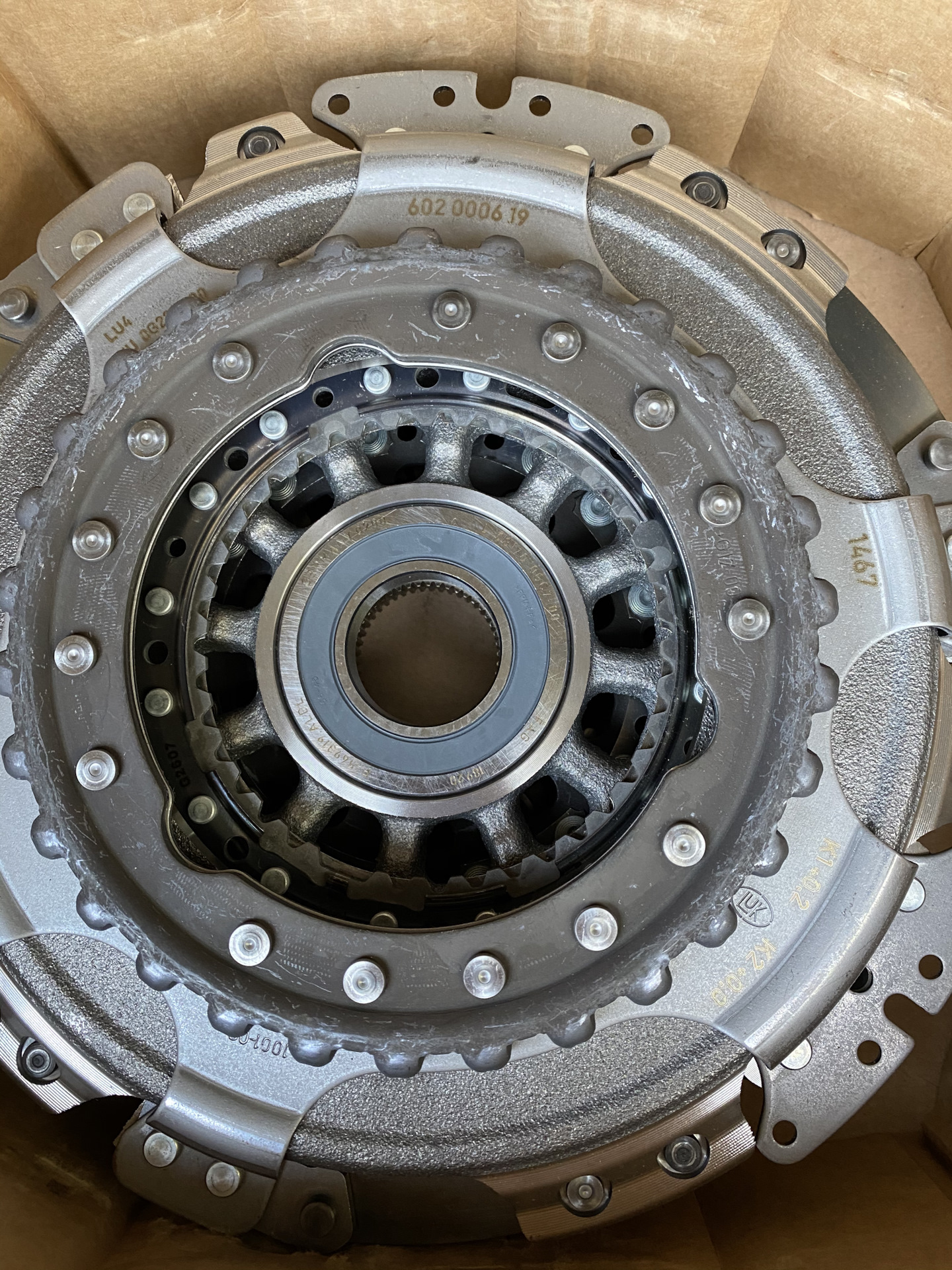 Замена сцепления и маховика — Volkswagen Passat CC, 1,8 л, 2012 года ...