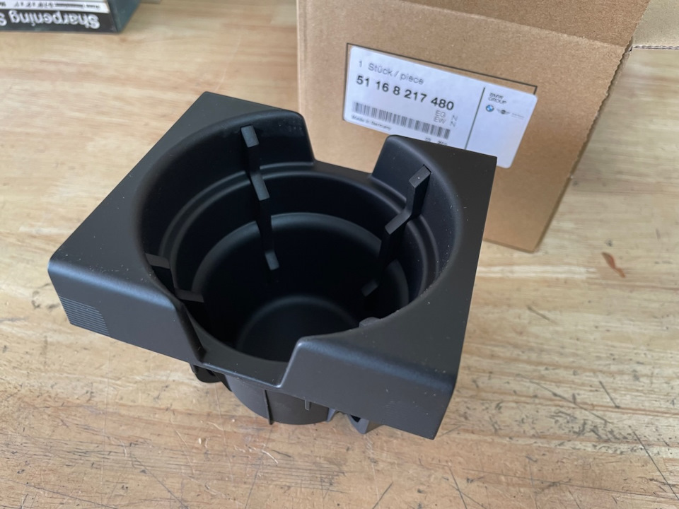 51168217480 Держатель для емкостей с напитками BMW | Запчасти на DRIVE2