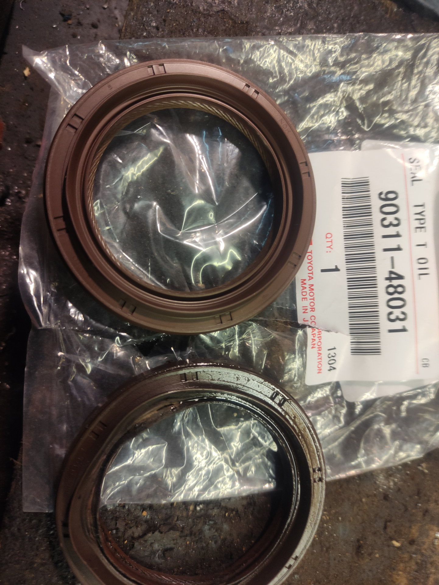 Передний сальник коленвала (2TR-FE) — Toyota Land Cruiser Prado 150 ...