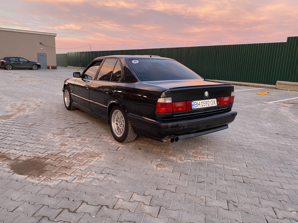 В поиске передних дверей. — BMW 5 series (E34), 3 л, 1993 года | запчасти | DRIVE2