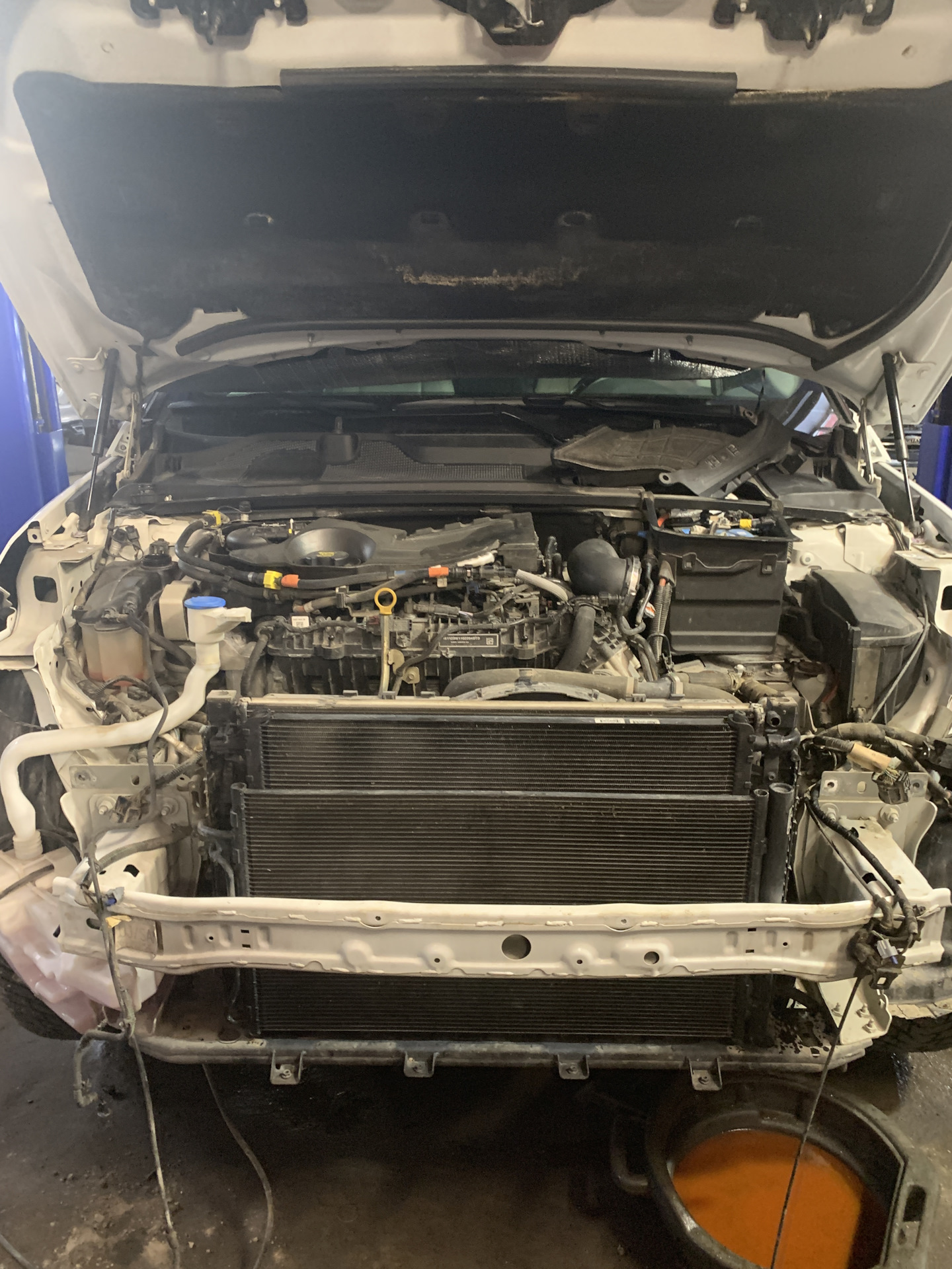 Замена термостата на 2.0 TD Ingenium — Land Rover Discovery Sport (1G), 2 л, 2017 года | поломка ...