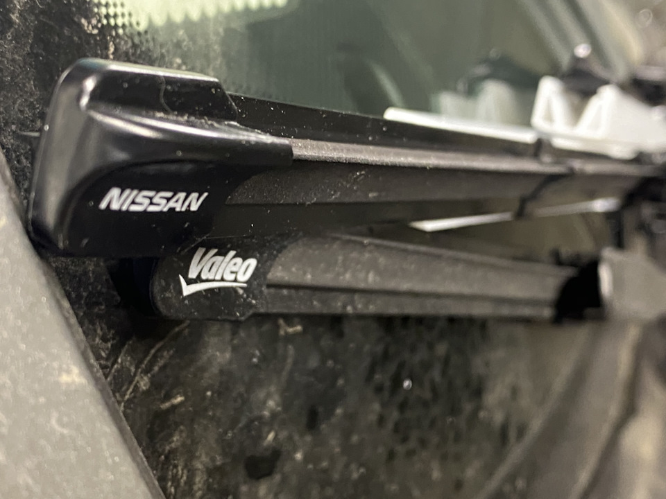 🧹 Установил новые оригинальные дворники для Nissan Qashqai — Nissan ...