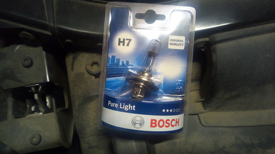 Сгорела левая лампочка ближнего света — BMW X1 (E84), 2 л, 2014 года ...