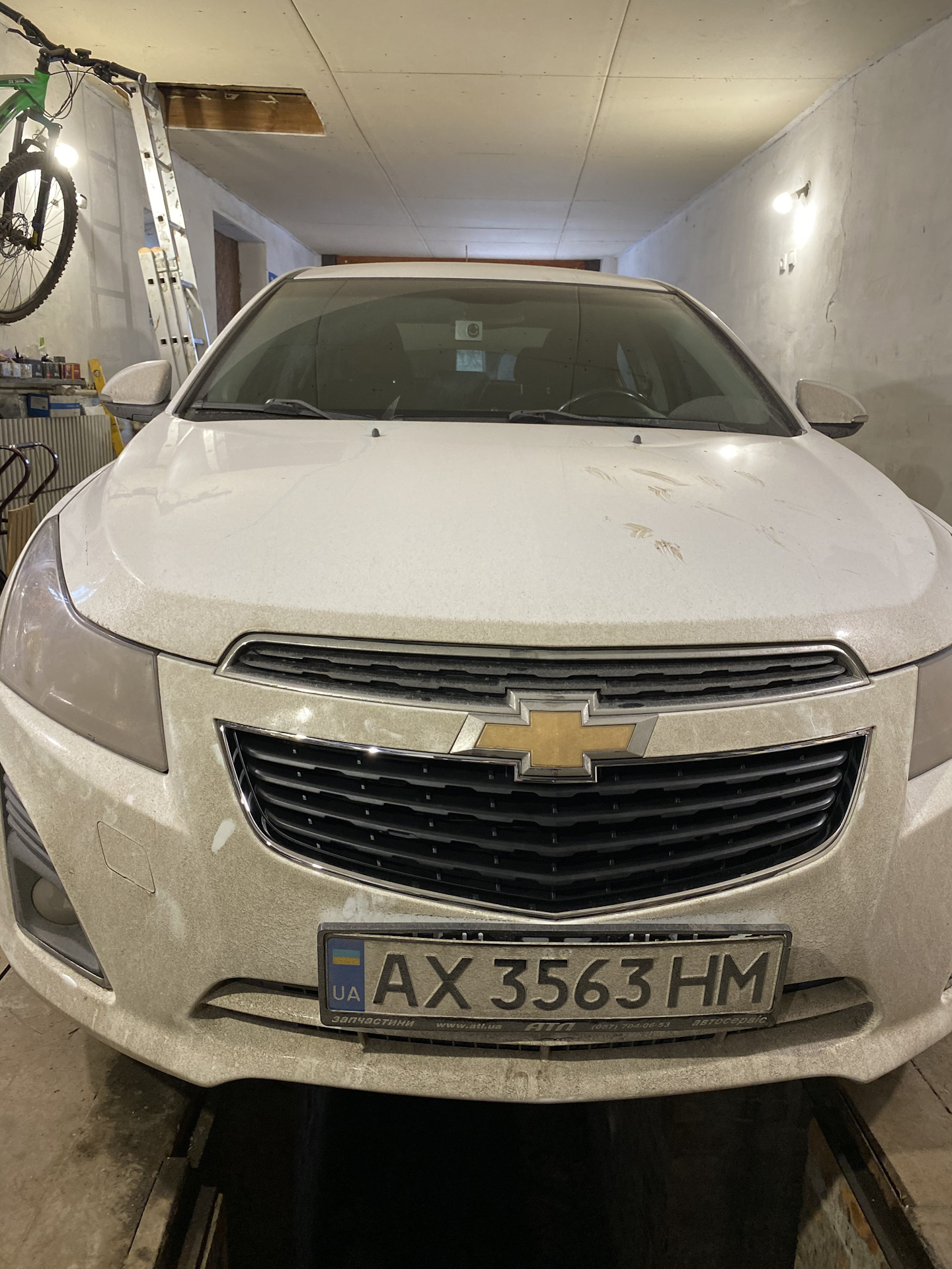 Замена нижней решетки радиатора (рестайл) — Chevrolet Cruze (1G), 1,6 л ...