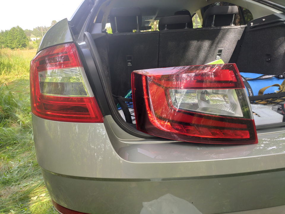 Замена фонарей на High LED — Skoda Octavia A7 Mk3, 1,4 л, 2019 года ...